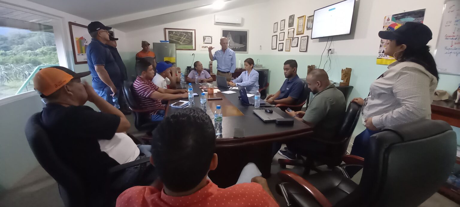 MIDA digitaliza primer registro oficial a empresa de pitahaya en Panamá ...