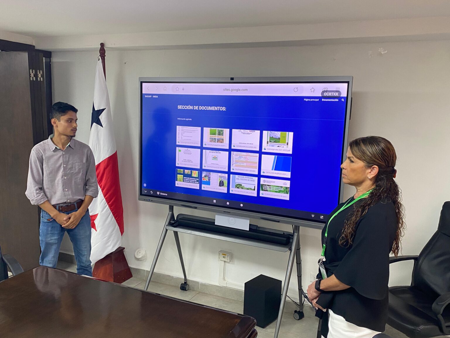 MIDA recibe equipos para un Centro Interactivo de Agricultura - Ministerio de Desarrollo ...