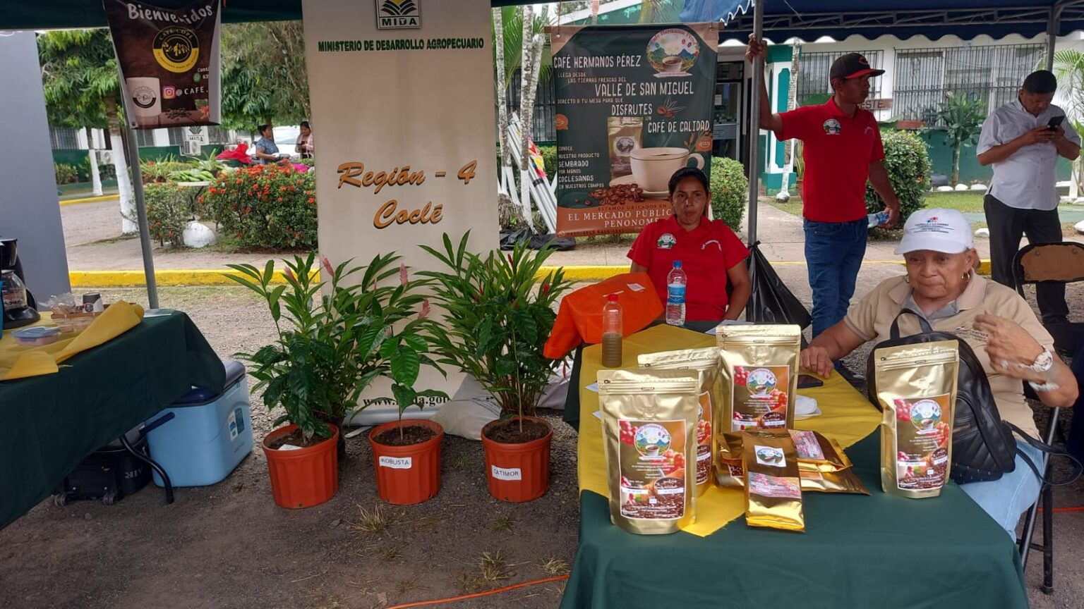 MIDA de Coclé se unió a celebración del Día Mundial del Café en Panamá ...