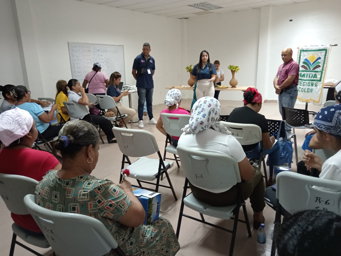 MIDA Colón fortalece capacidades de mujeres rurales con capacitación en ...